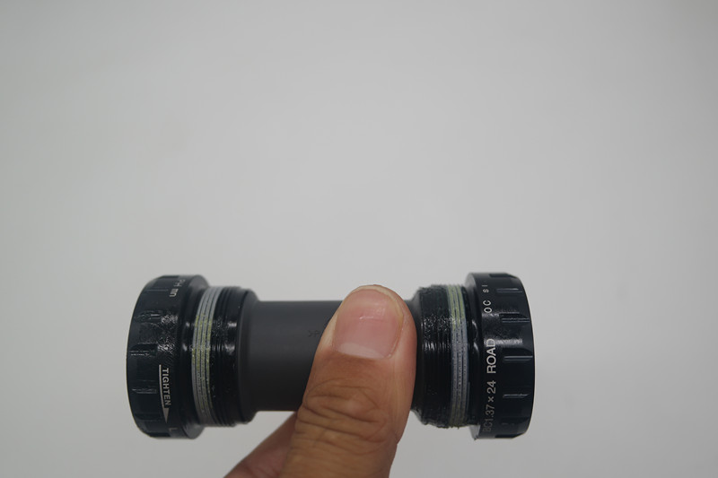 Shimano ULTEGRA SM-BBR60 Hollowtech II Road Bicycles Bottom Bracket 68 ...